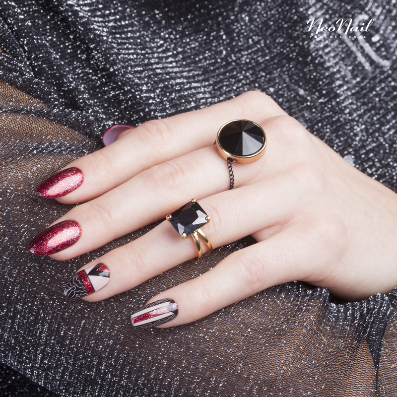Red nails - NEONAIL